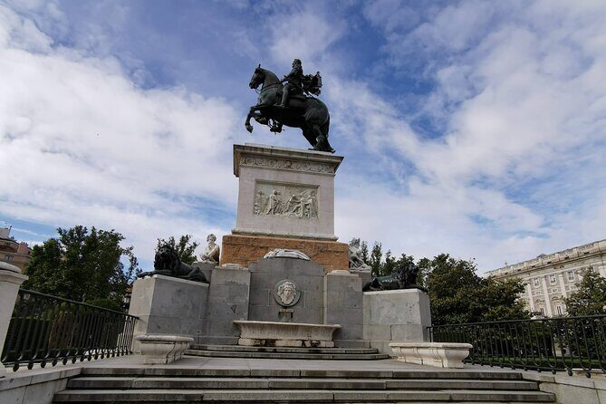 Private Walking Tour to Royal Palace and Old Town of Madrid - Frequently Asked Questions (FAQs)