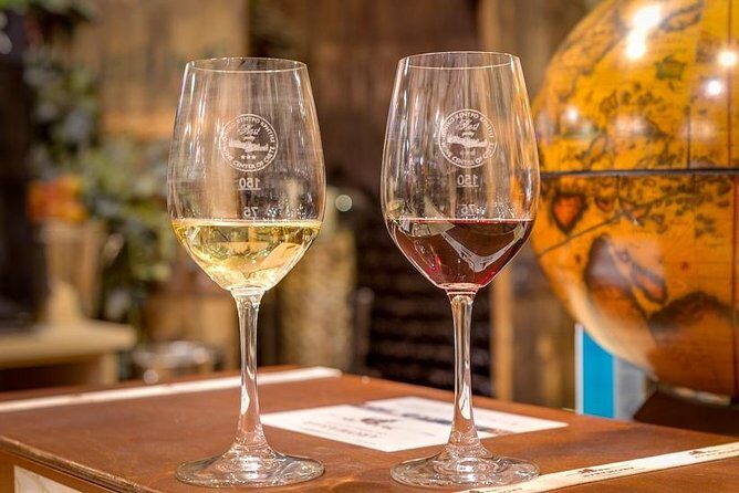 PRIVATE Walking Tour with Lunch and Wine Tasting by a Sommelier - Key Points