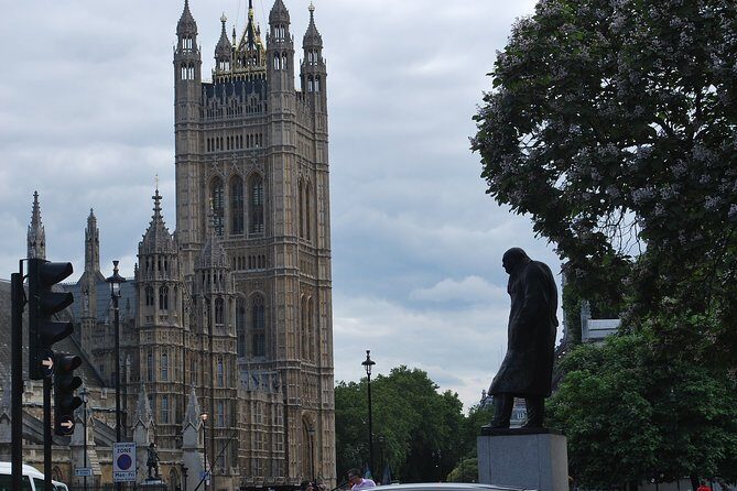 Private Westminster, Whitehall, and Windsor Castle Tour by Train - FAQs