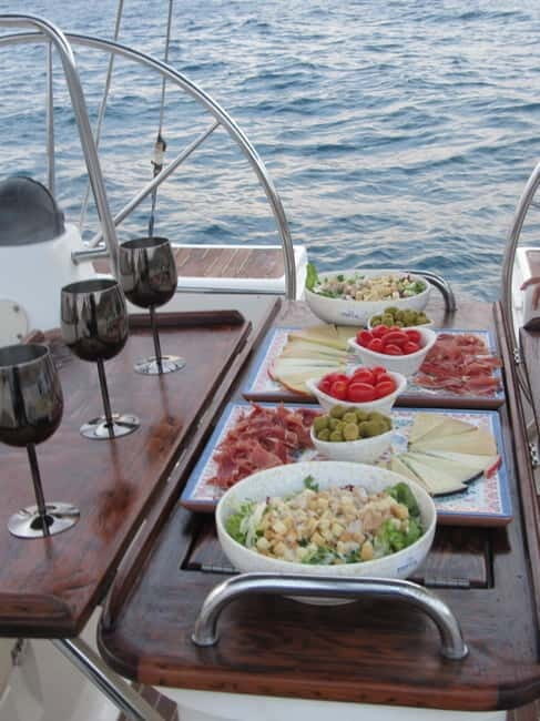 Private Whales & Dolphins Excursion: for you exclusively! - FAQs