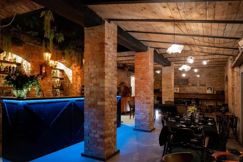 Private wine tasting event in authentic ambiance in Budapest - Key Points