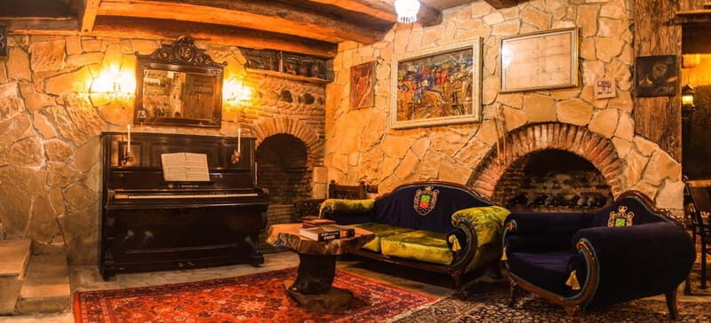 Private Wine tasting in Historic Karalashvili Wine Cellar - Key Points