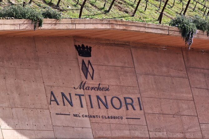 PRIVATE WINE TOUR TUSCANY Wines and Wineries of Chianti Classico - Key Points