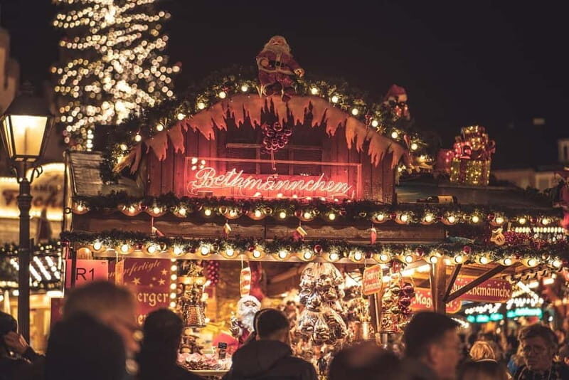 Private Xmas Market Hopping with gondola ride & wine tasting - Key Points