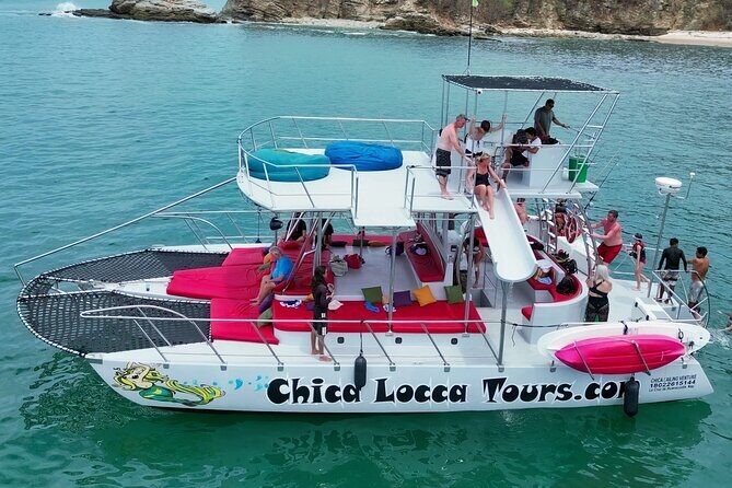 Private Yacht Charter ChicaFUN 3 Waterslides All Inclusive - Authentic Perspectives from Reviews