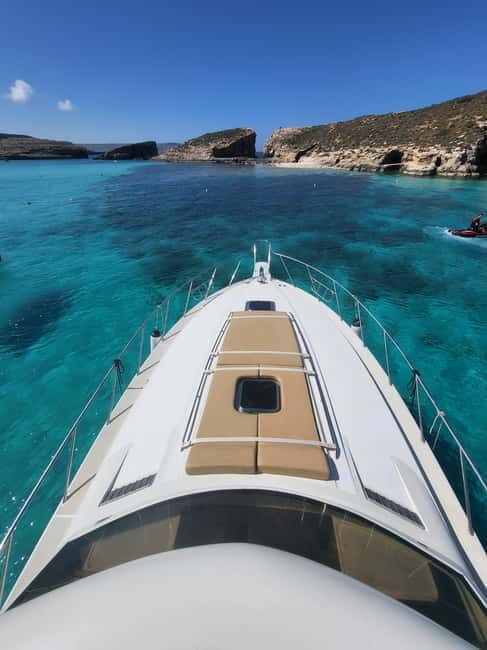Private Yacht Charters around Comino & Blue Lagoon - Exploring the Private Yacht Charters around Comino & Blue Lagoon