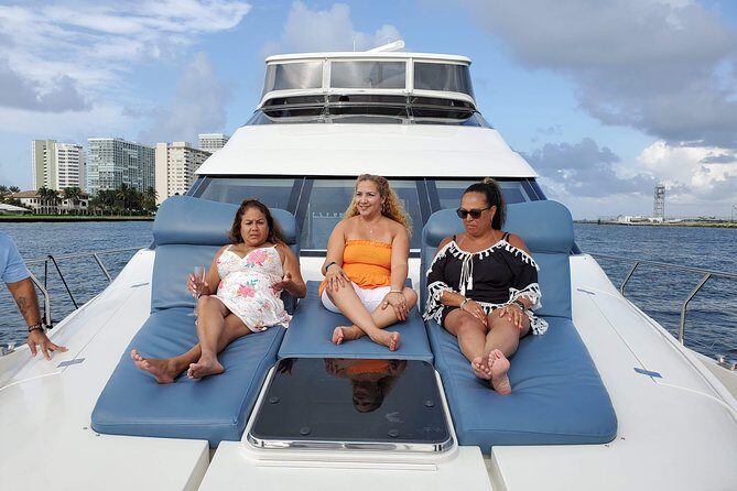 Private Yacht Cruise through Fort Lauderdale - The Amenities and Practicalities