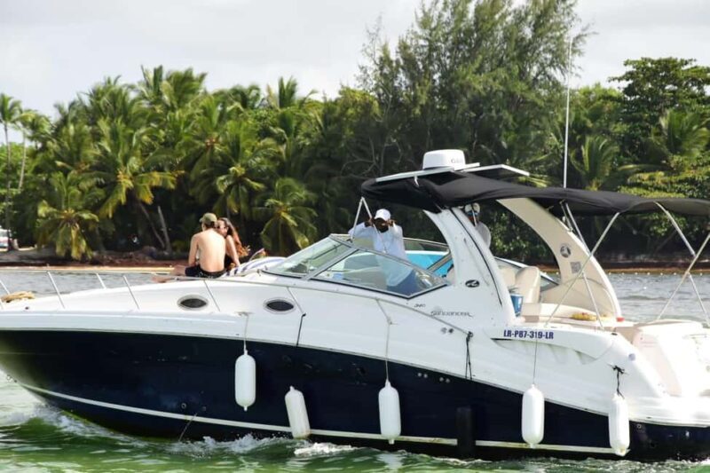 Private Yacht for Excursions in Punta Cana, Snorkeling+Booze - An In-Depth Look at the Experience