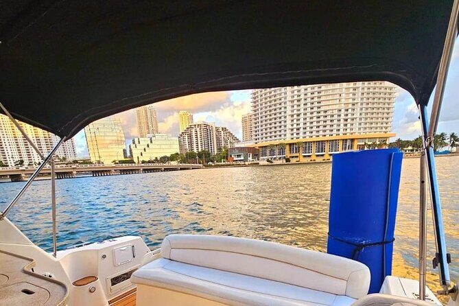 Private Yacht Rental 37 in Miami for 12 People - Final Thoughts: Is It Worth It?