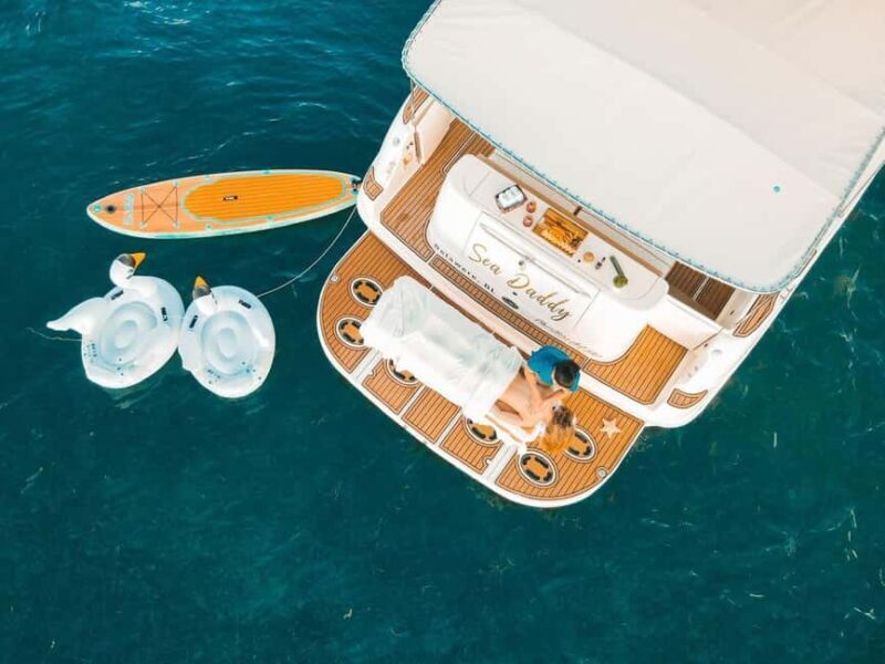 Private yacht ride in Cancun - Private Yacht Ride in Cancun: An Authentic Caribbean Experience