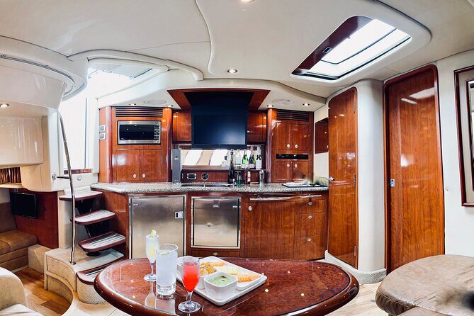 Private Yacht Sea Ray all-inclusive charter in Cabo - Frequently Asked Questions