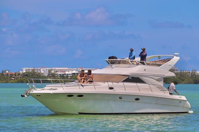 Private Yacht SeaRay 46ft Cancun 25P17 - What To Expect from Your Yacht Adventure