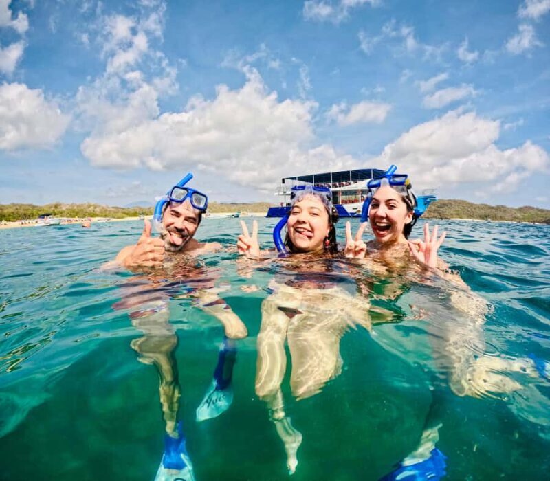 Private yacht tour of the Huatulco Bays - FAQ