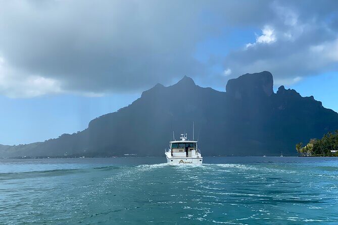 Private Yacht tour on Tahiti or Moorea lagoon - Private Yacht Tour on Tahiti or Moorea Lagoon: A Detailed Review