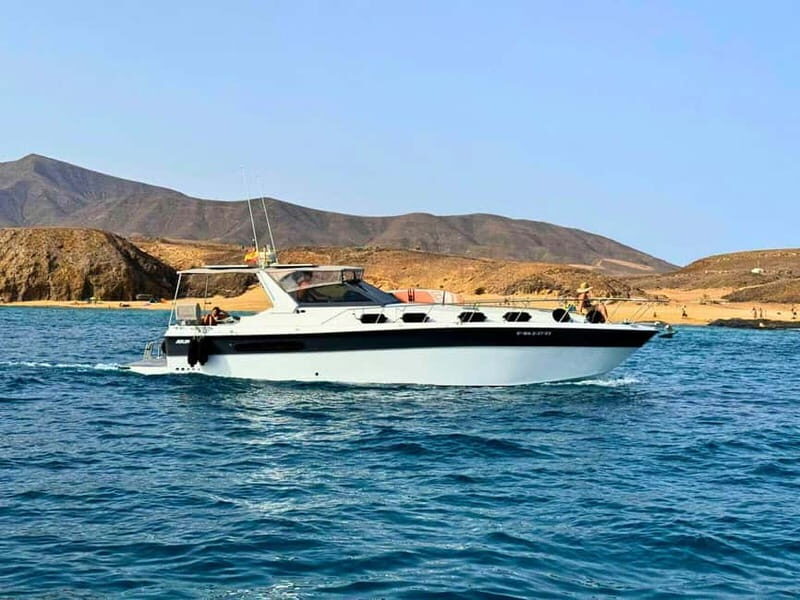 Private Yacht Tour with Gourmet Barbecue and Sunset at Papagayo Beaches - Discovering Lanzarote from the Water