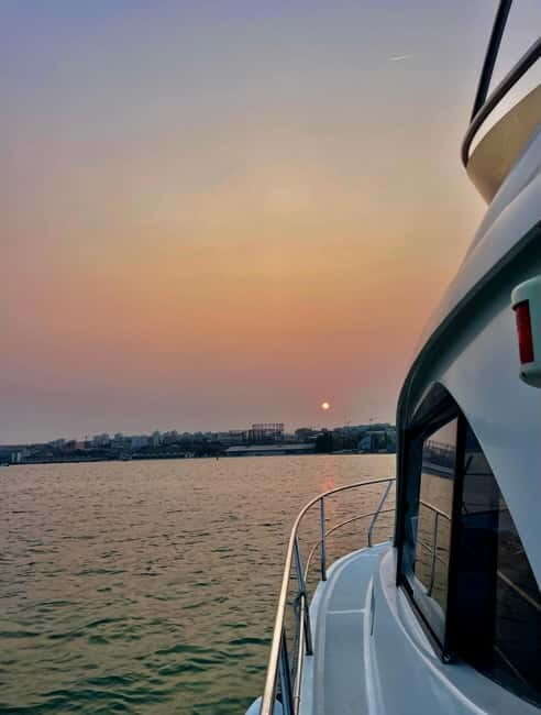 Private yacht tour with wines on board - A Deep Dive into the Experience