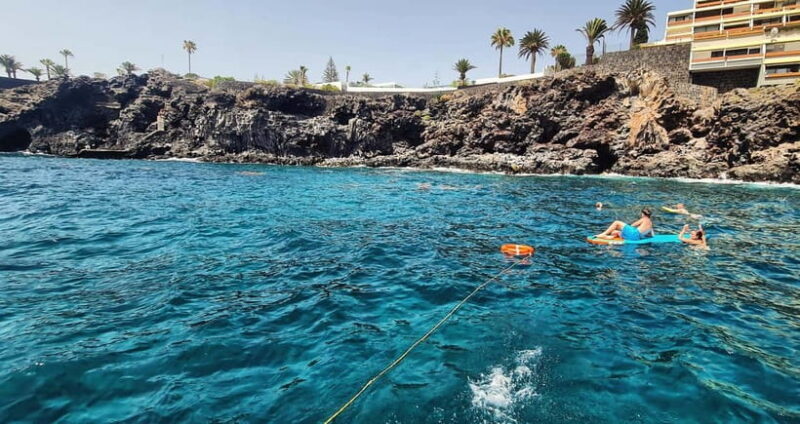 Private Yatch Amalfi Cinco - SHARED TOUR - A Scenic Start with Coastline Navigation