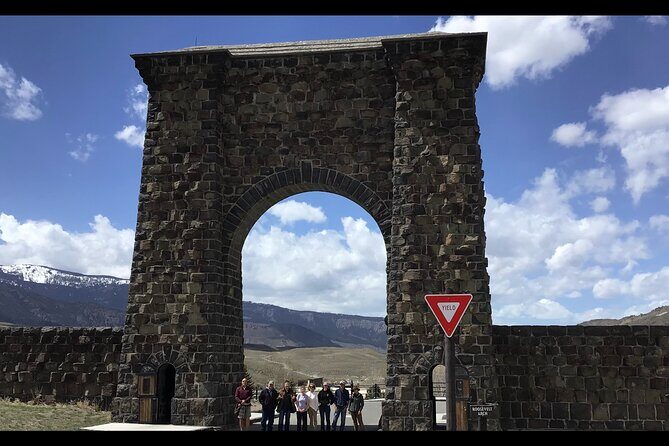 Private Yellowstone Wildlife and Photo Tours Upper Loop Cody Wy - Key Points