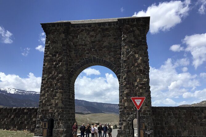 Private Yellowstone Wildlife and Photo Tours West Yellowstone - FAQ
