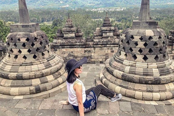 Private Yogyakarta 4 Temple Tour with English/Italia/French Guide - Key Points