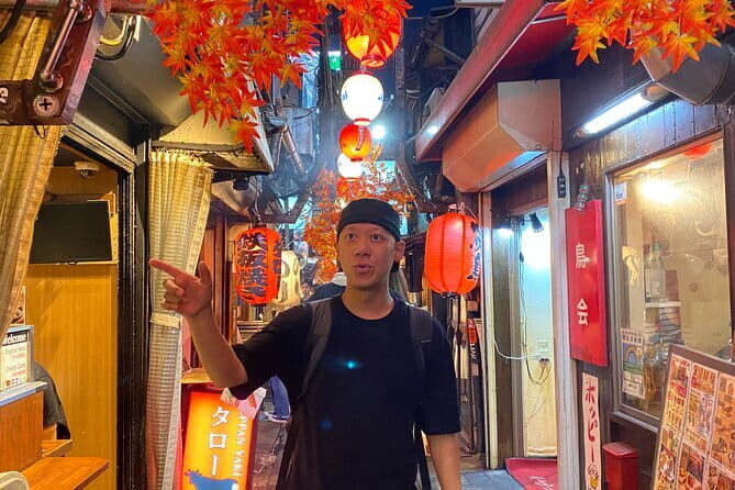 [Private]Shinjuku Night Walk & Golden Gai Bar Hopping Tour - A Walk Through the Heart of Shinjukus Nightlife