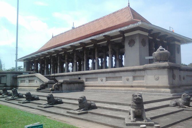 Privet Full-day Sightseeing Tour of Colombo - FAQ