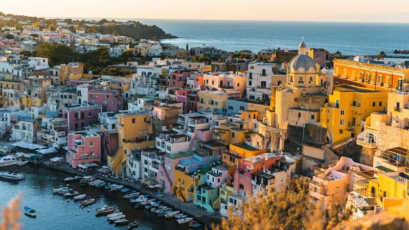 Procida: Boat tour until sunset with swim and lunch - Key Points