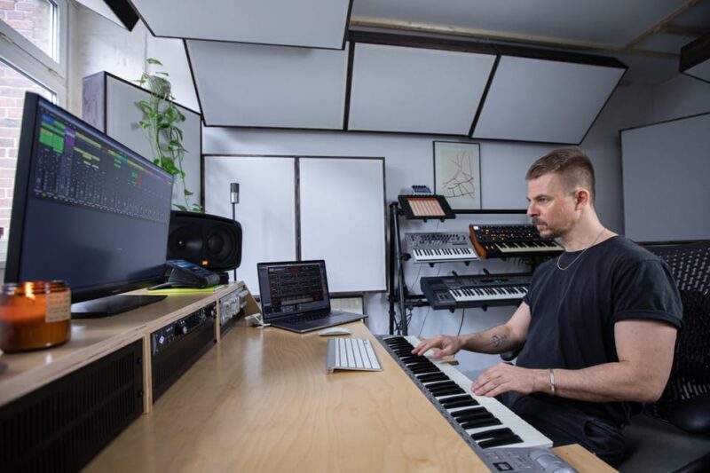 Produce Techno and House Music in Berlin - The Value of the Experience