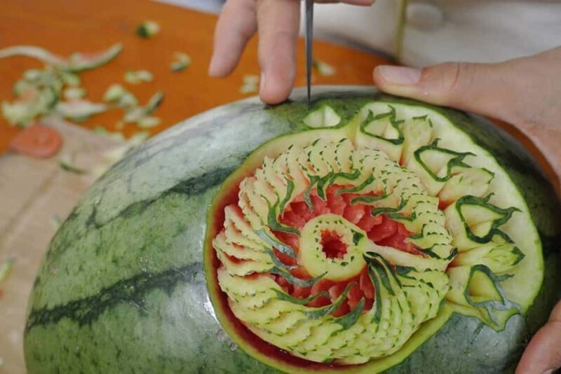 Professional 3-hour Thai Fruit and Vegetable Carving Class - Key Points