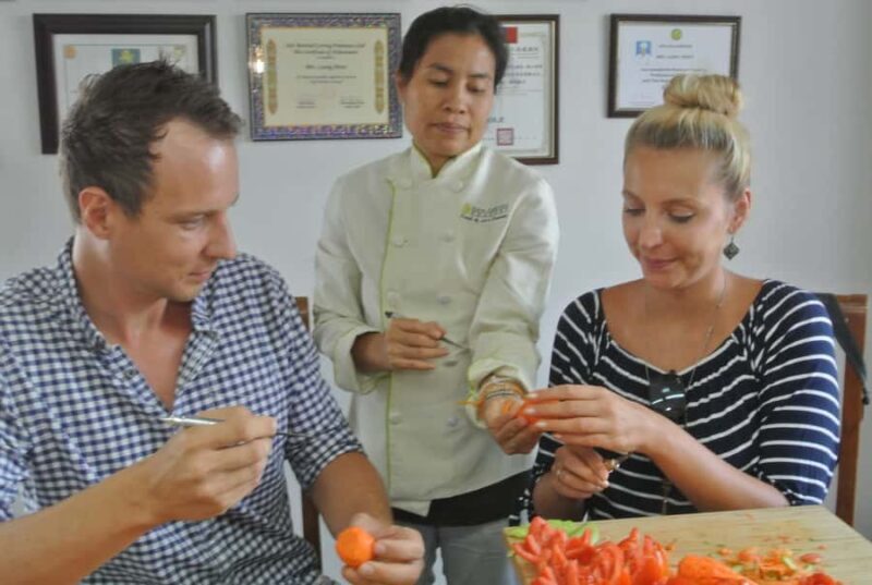 Professional 3-hour Thai Fruit and Vegetable Carving Class - The Value of This Experience