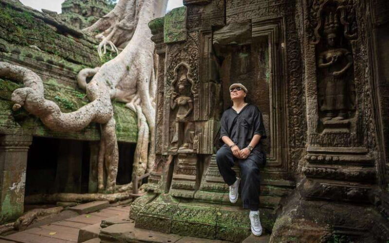 Professional Photoshoot in Angkor Archaeological Park - A Visual and Cultural Feast