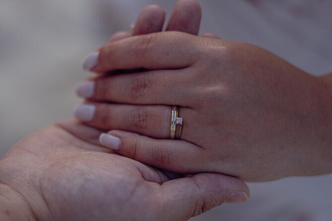 Professional Photoshoot with Local Photographer in Curacao - What to Expect from Your Curacao Photoshoot