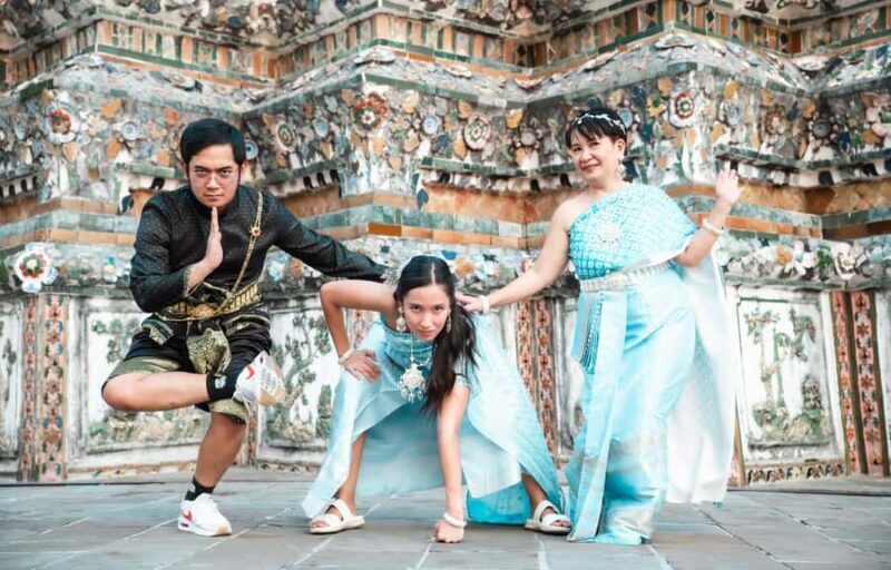 Professional Thai Costume Photography at Wat Arun, Bangkok - Authenticity and Value