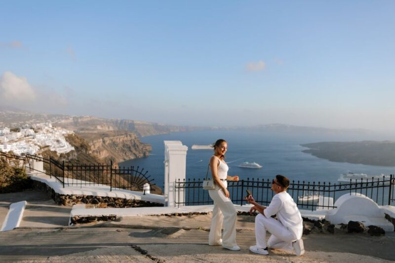 Proposal Photographer in Santorini - FAQs