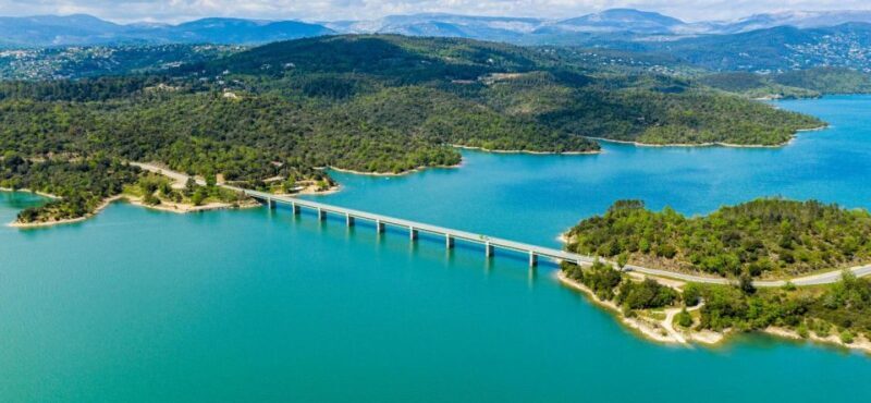 Provencal Market, Shopping, and Picnic basket at the lake - Who Will Love This Tour?