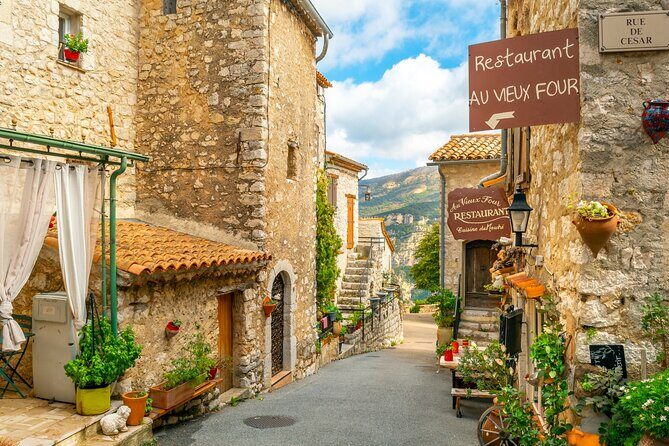 Provence Countryside and its Medieval Villages Private Tour - Practical Details & What to Expect