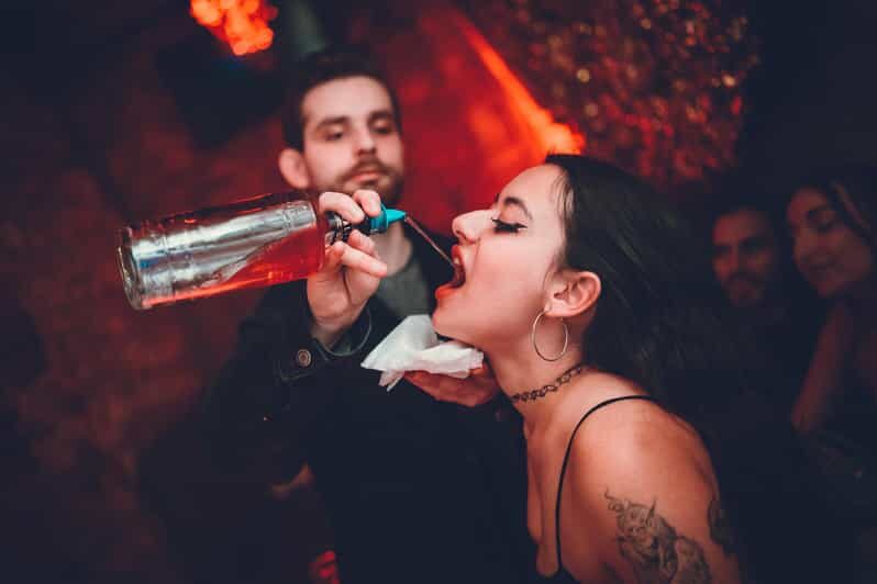 Pub Crawl - 1-hour Open Bar then Vip to 5 Clubs - Krakow - What Makes This Tour Stand Out?