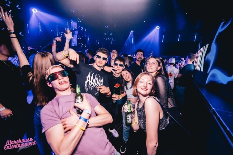 Pub Crawl with Shots and Night Club I Prague - Analyzing the Cost and Value