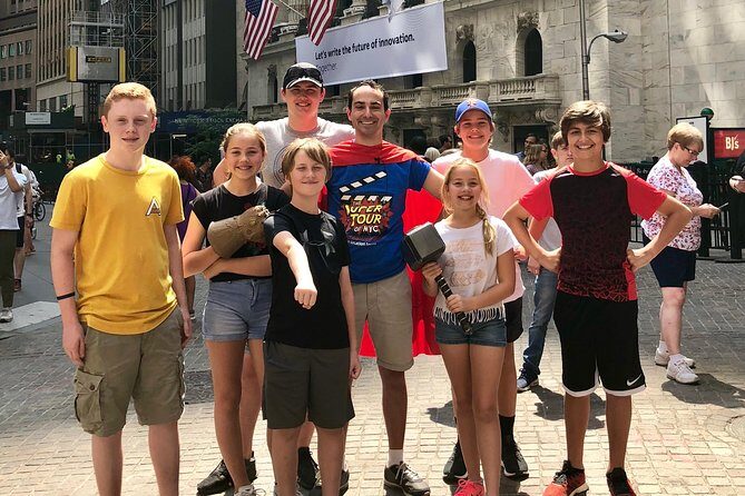 Public Super Tour of NYC: Heroes, Comics and More! - Diving into the Experience