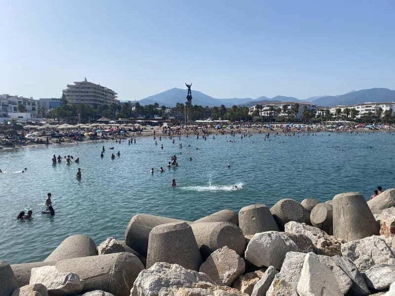 Puerto Banús: Private harbor tour with tapas & cocktail - Key Points