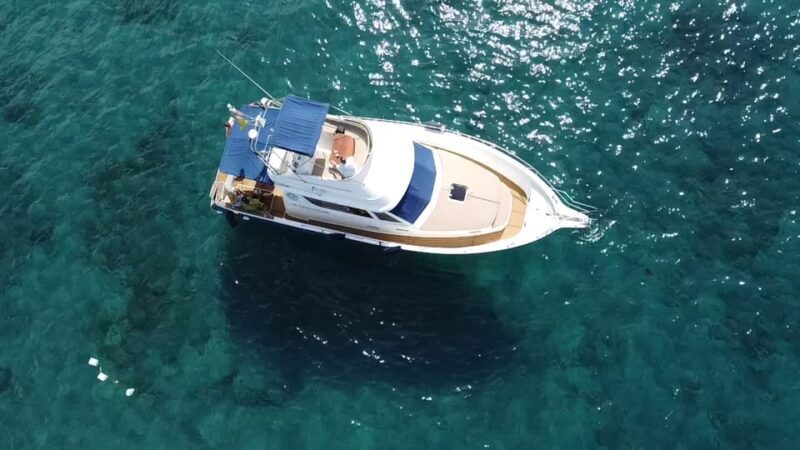 Puerto Colon : Shared/private boat trip with snack & Drinks - The Itinerary Breakdown