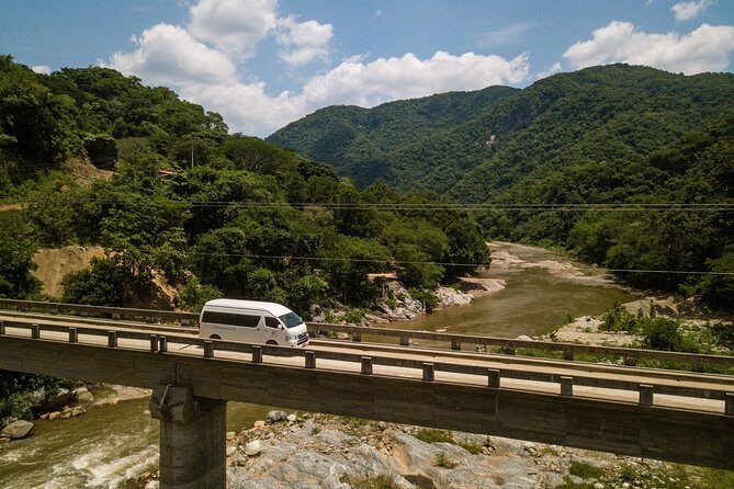 Puerto Escondido - Private Transportation Service From (HUX) Airport - Key Points