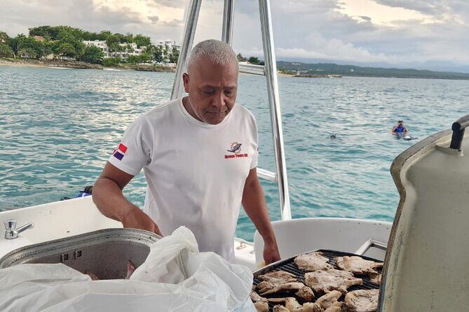 Puerto Plata : Party Boat Catamaran to Sosúa Bay - FAQ