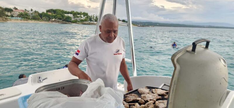 Puerto Plata: Party Catamaran to Sosua Bay - Key Points