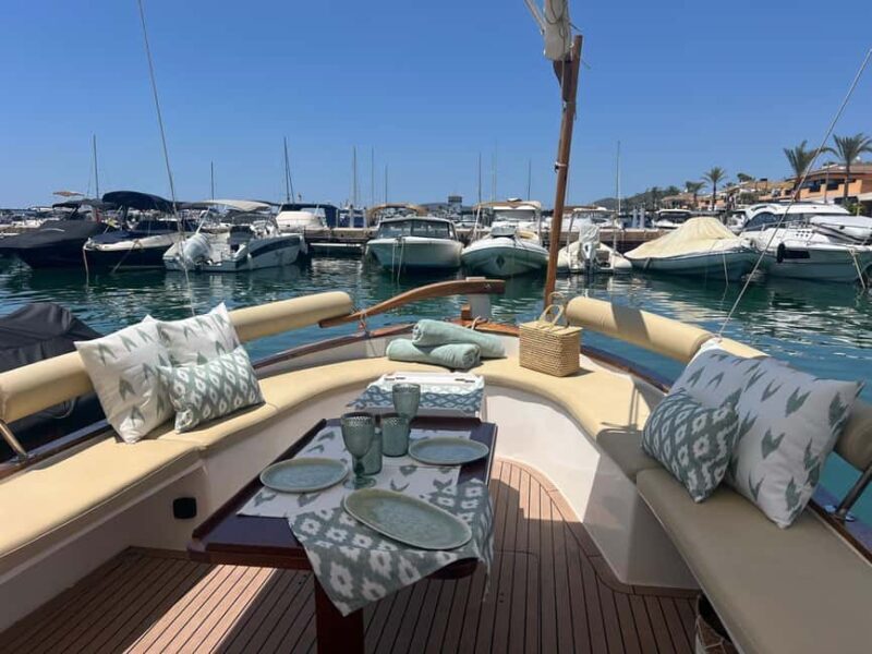 Puerto Portals: 100% electric Mallorcan boat tour with professional skipper - Setting the Scene: Why This Tour Stands Out