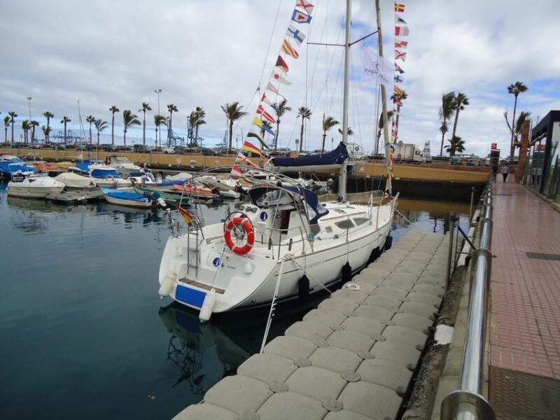 Puerto Rico: Sailing excursion with swim, drinks and tapas. - Key Points