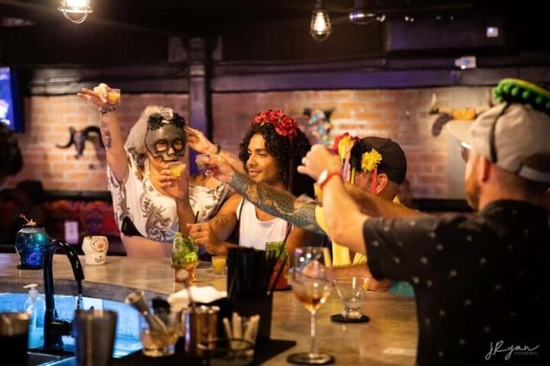 Puerto Vallarta: Cabaret Show with Cocktails & Costumes - FAQ