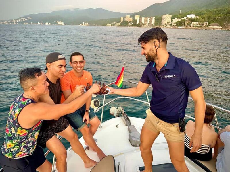 Puerto Vallarta: Gay Sunset Cruise with Open Bar - Comfort and Atmosphere