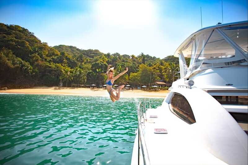 Puerto Vallarta: Luxury Yacht Tour with Lunch and Open Bar - FAQ