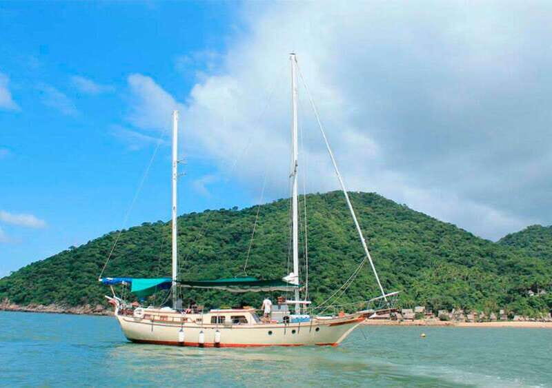 Puerto Vallarta: Private Sail Tour to Yelapa - An In-Depth Look at the Private Sail Tour to Yelapa